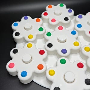 Gear Puzzle - Color-matching Thinkominos-inspired Game Unique Gear ...
