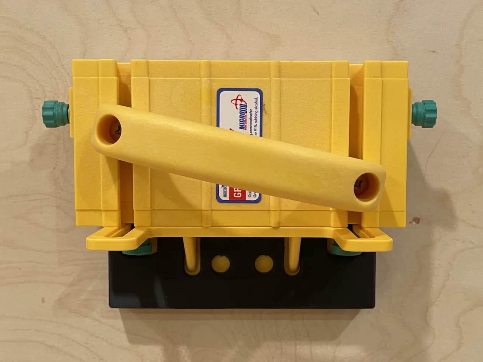Vertical Wall Mount for MICROJIG GRR-GRIPPER 3D Push Block - Organize ...