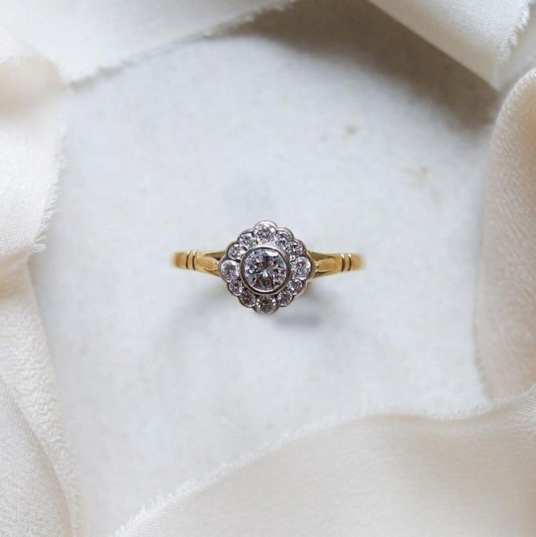 Beautiful Flower Style Engagement Ring, Floral Motif Minimalist Ring ...