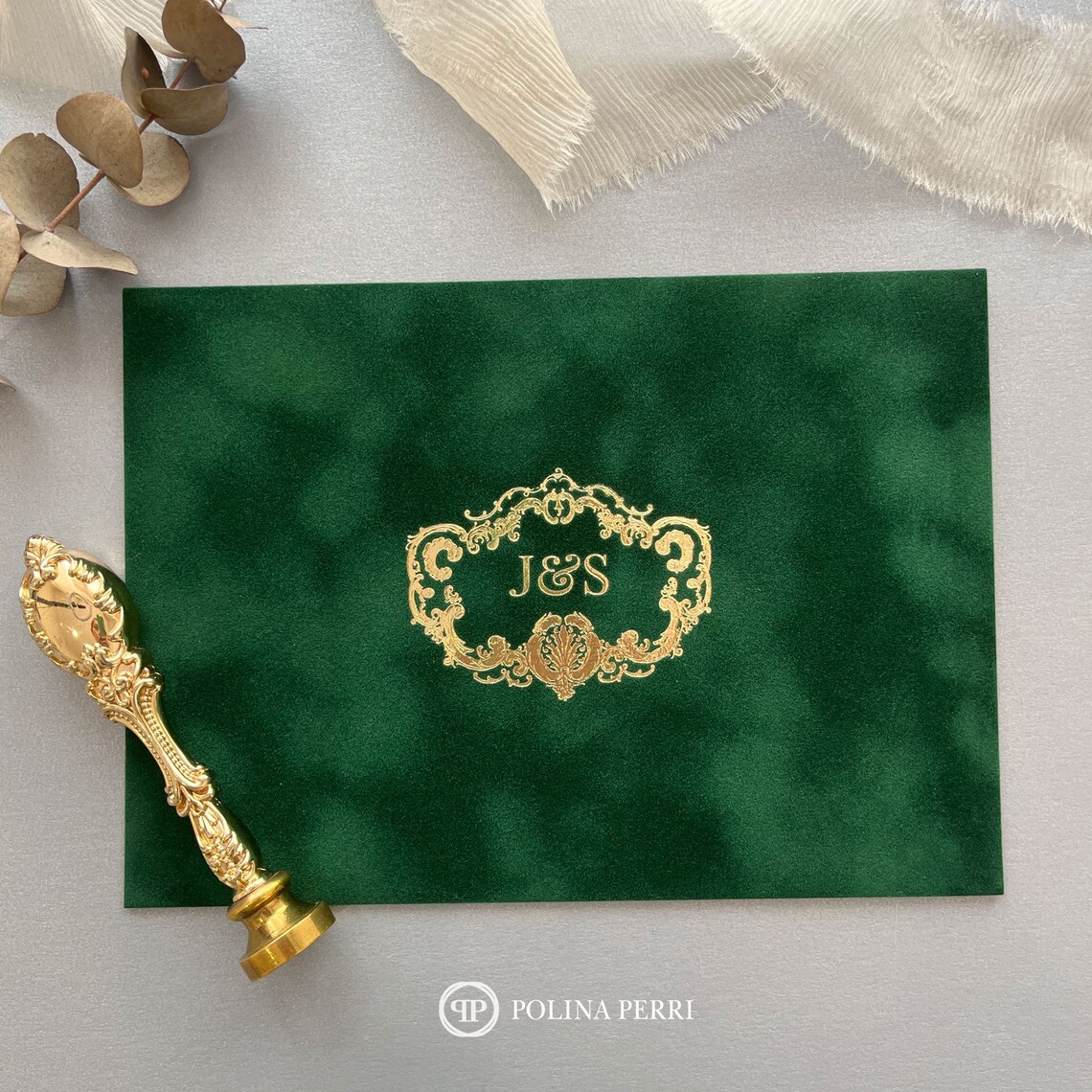 Green Velvet Envelopes With Monogram / A7 (13.5 X 19 Cm) / Gold Foil ...