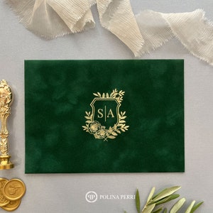 Green Velvet Envelopes With Monogram / A7 (13.5 X 19 Cm) / Gold Foil ...