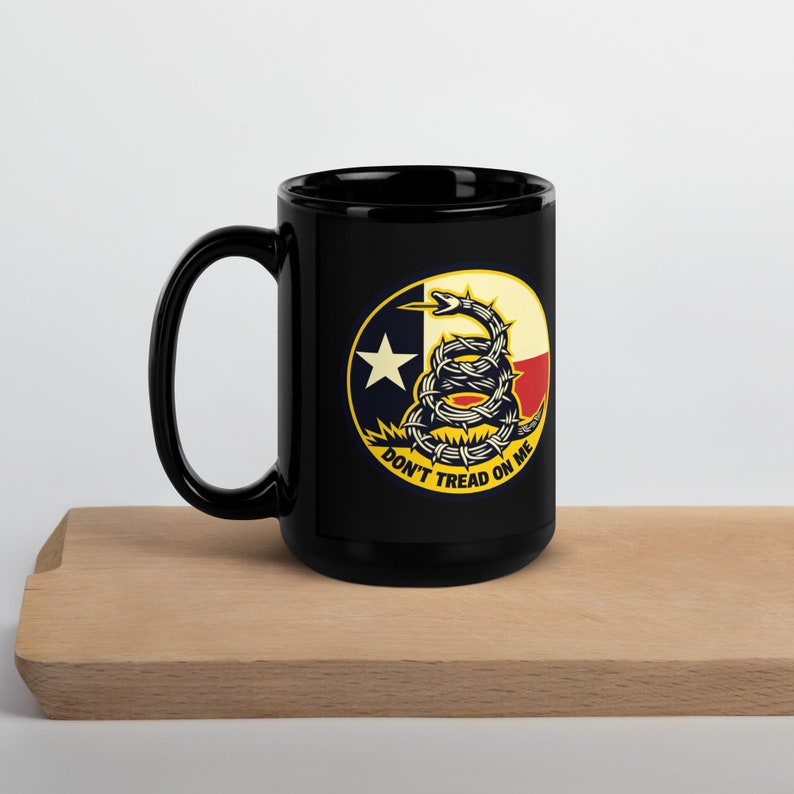 Texas Flag Razor Wire Snake Black Glossy Mug USA, America, Freedom ...