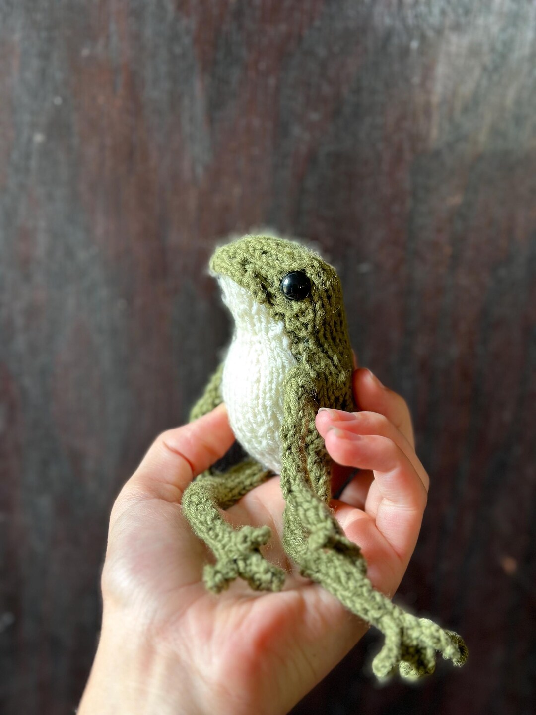 Olive the Knitted Frog - Etsy