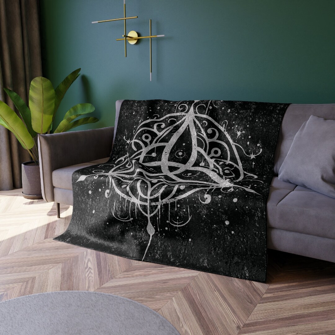 Shiney Blanket "triskele" Charmed Inspired Cuddly Blanket, Fantasy ...