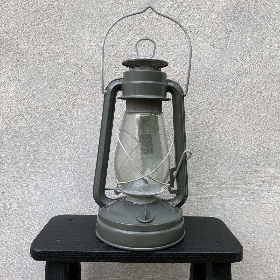 Vintage Batwing Oil Lamp, Kerosene Glass Lantern, Dark Gray Hurricane ...