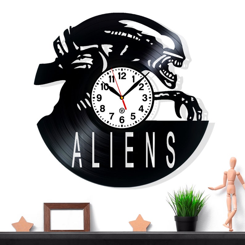 Aliens Vinyl Wall Clock Sci-fi Fan Decor, Unique Xenomorph Gift ...