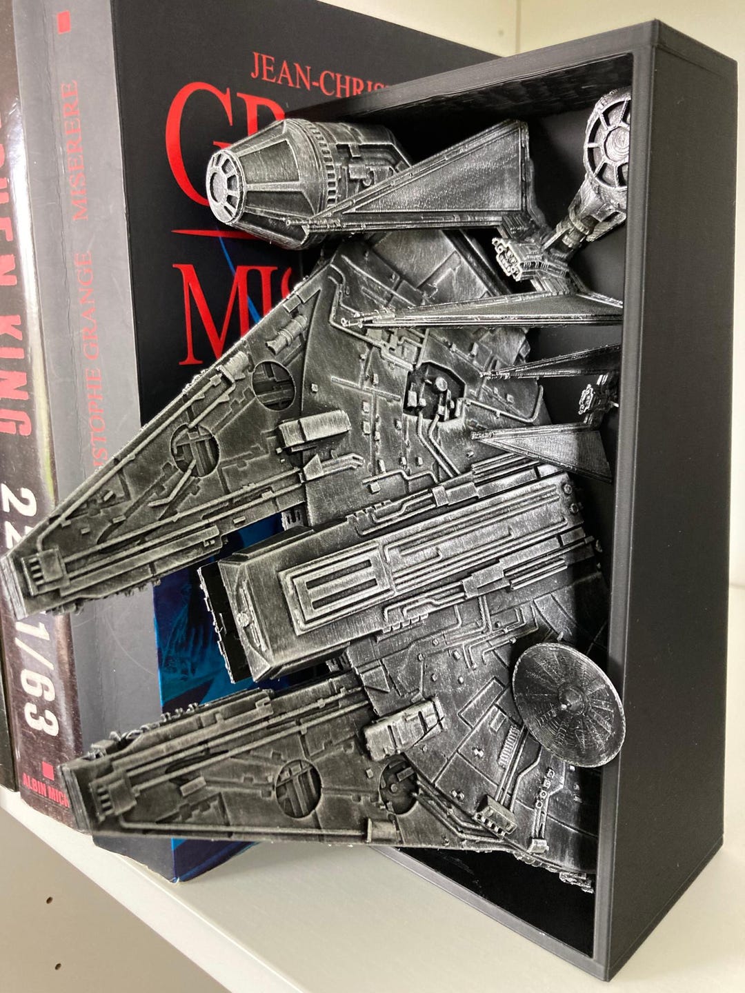Book Nook Millennium Falcon Bookends Black Edition With Silver ...