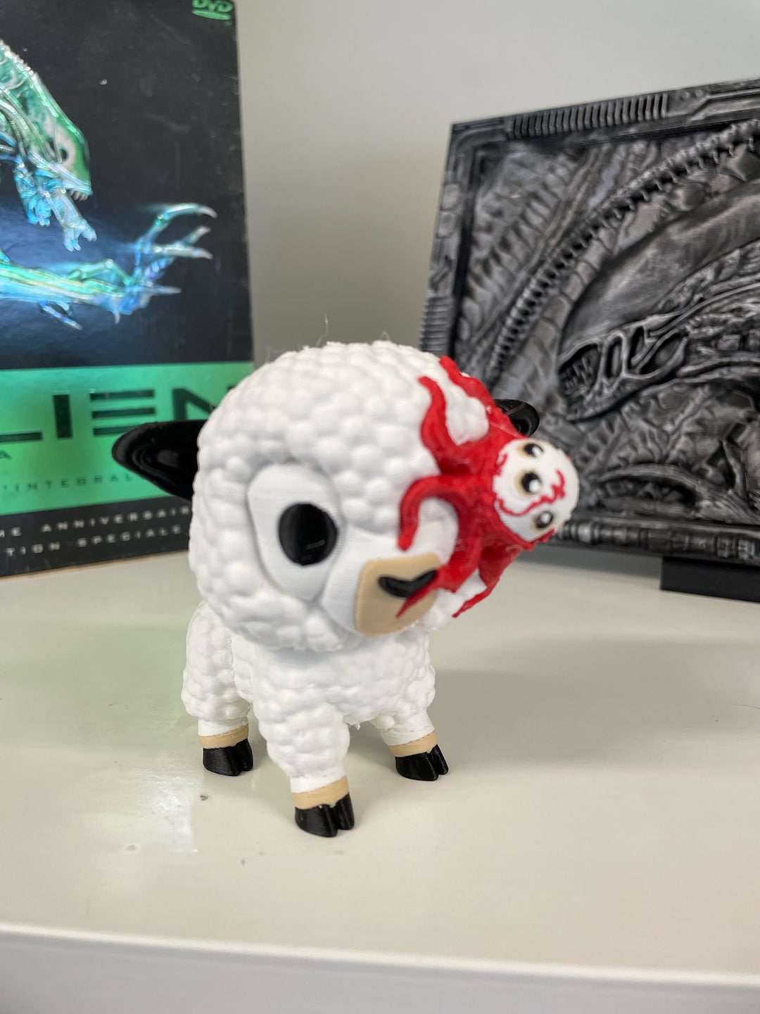 Mouton Alien Earth T. Ocellus | Figurine 3D Humoristique Et étrange ...