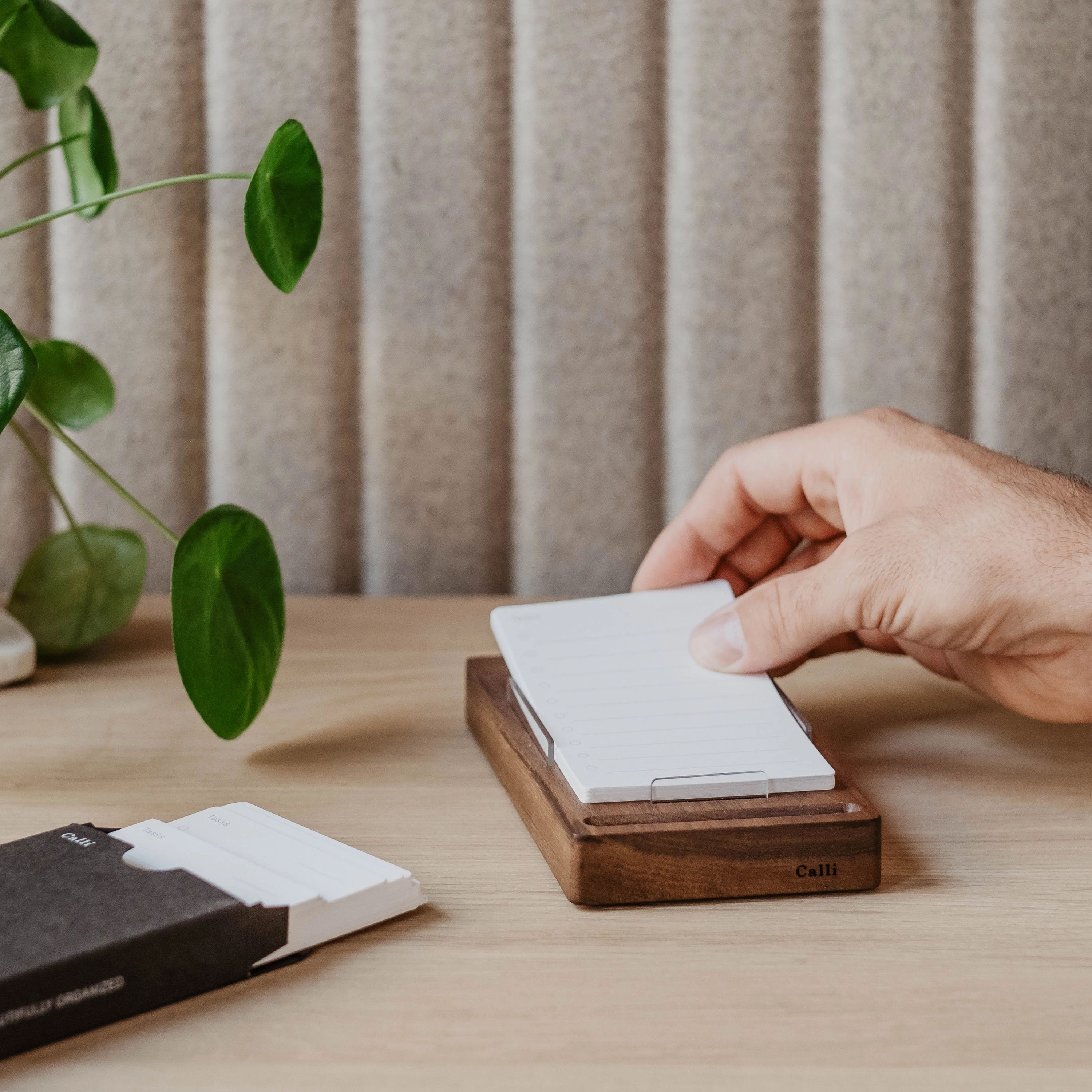Calli® Elegant To-do List Holder Made of Walnut Wood Includes 50 ...