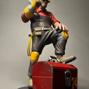 Team Fortress 2 Engineer Figurine - Etsy