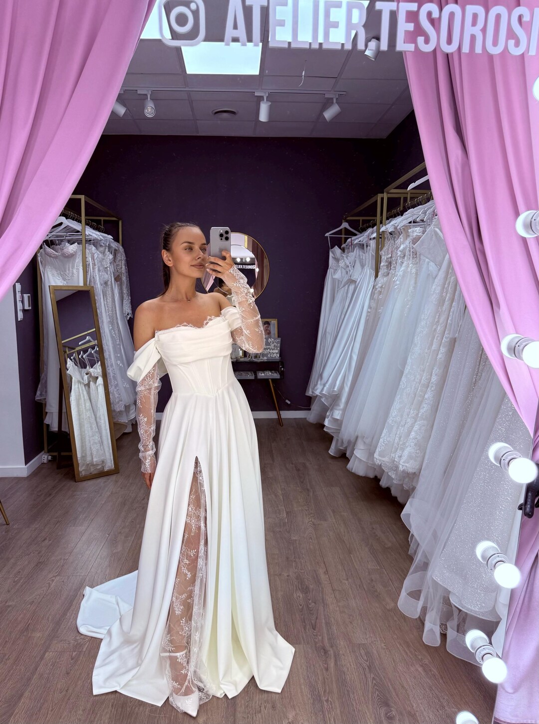 Chic Stylish Lace Wedding Dress, Lace Leg Slit Wedding Dress, Basque ...