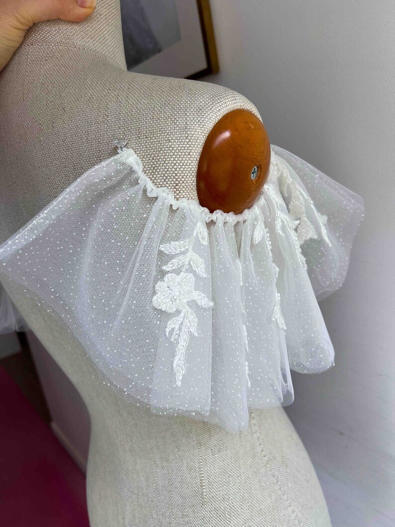 Enchanting Detachable Tulle Bridal Sleeves With Delicate Lace Appliqué ...