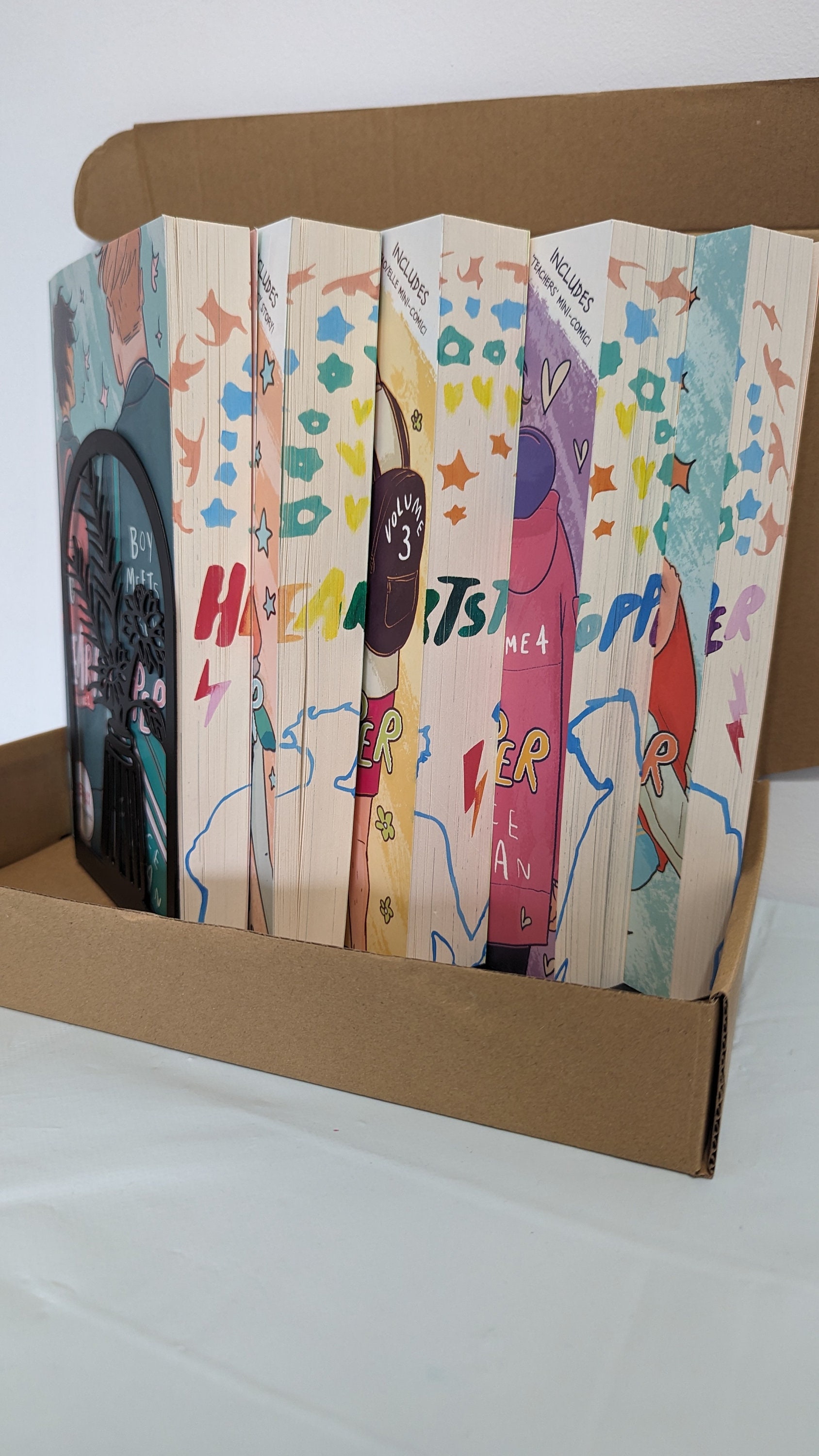 Heartstopper Hand Painted 5 Book Set, With One Random Heartstopper ...