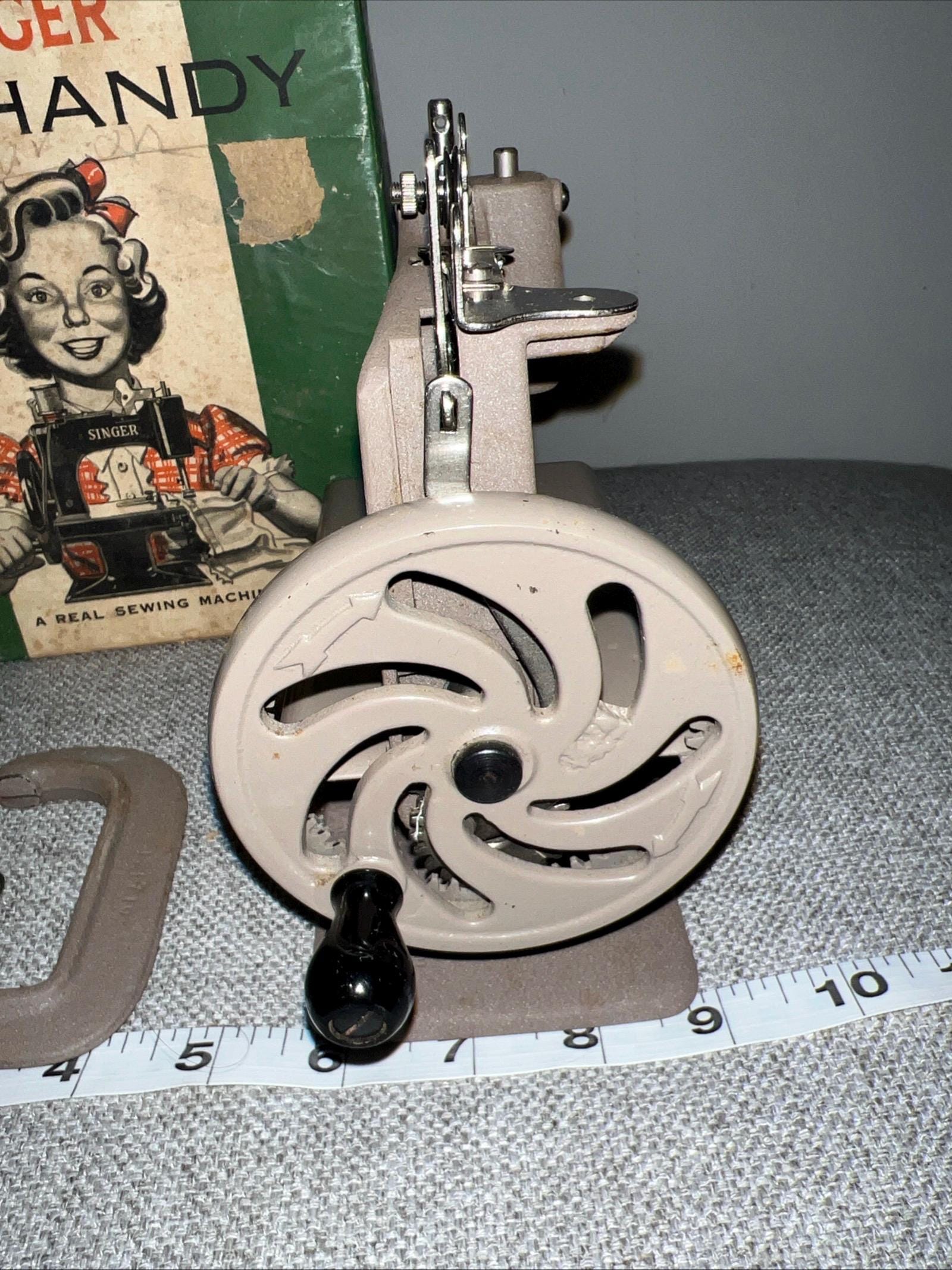Vintage Singer Sew Handy Model 20 Sewing Machine W/ Original Box (box ...