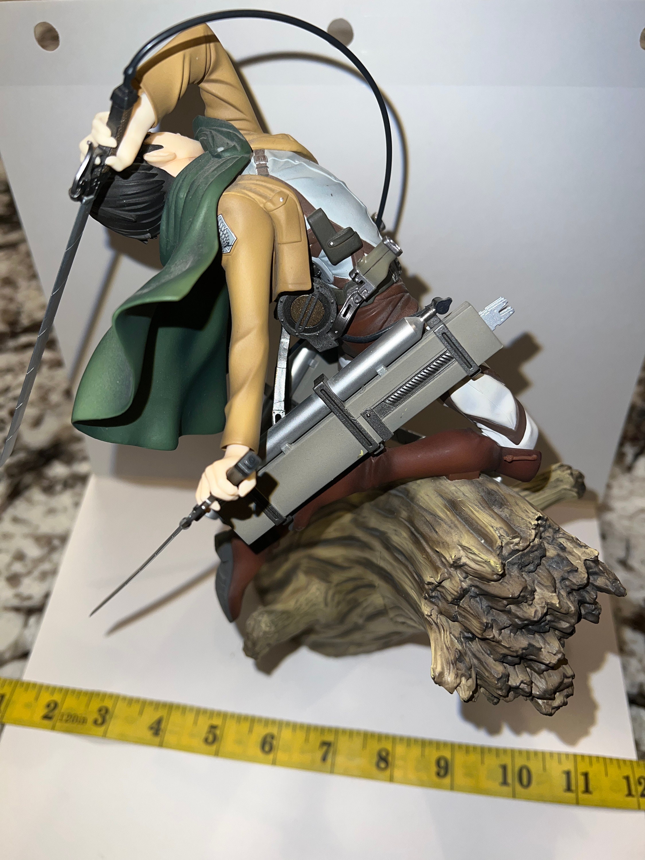 This Attack on Titan Levi Scale Figure - Etsy