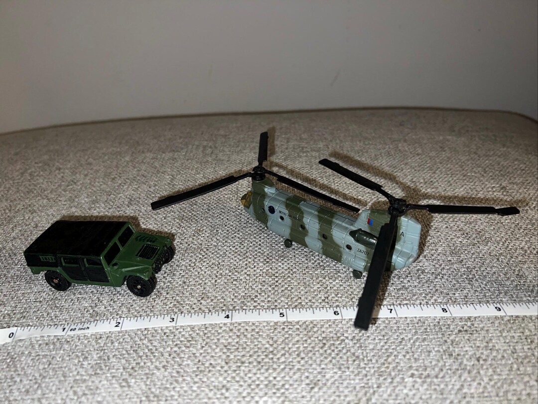 Maisto Humvee and Chinook CH-47 Royal Air Force Helicopter - Etsy