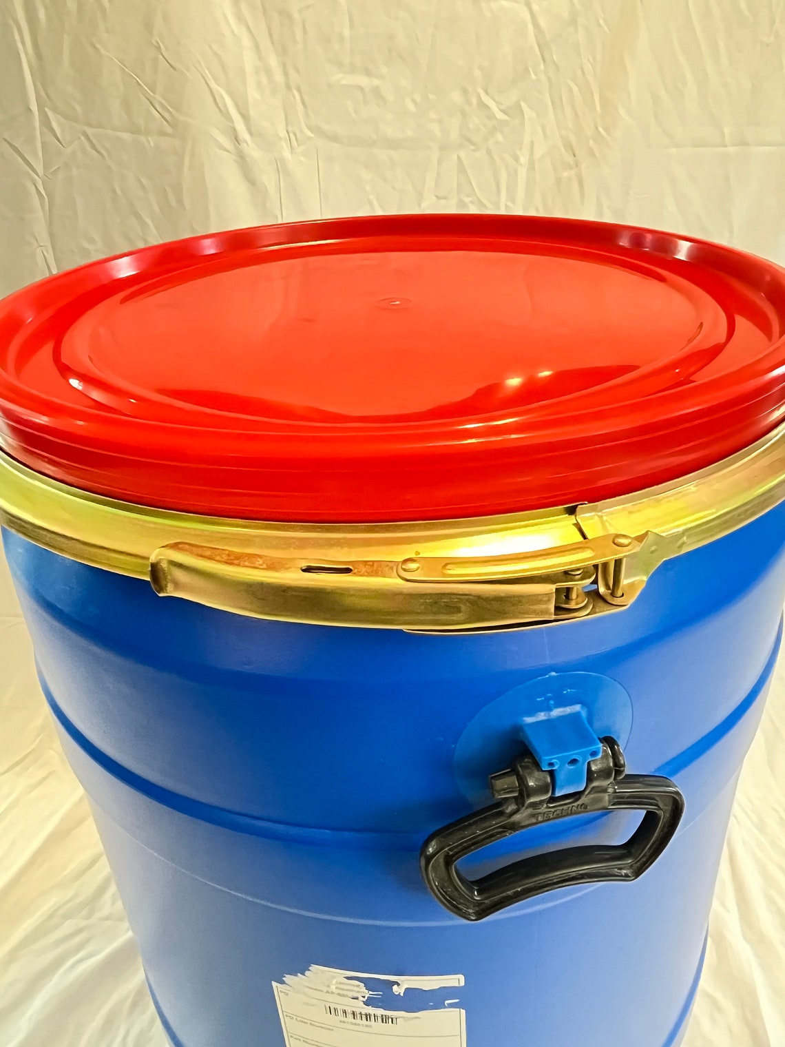 Once Used 30 Gallon Food Grade Plastic Barrel W/ Lid, Water Collecter ...