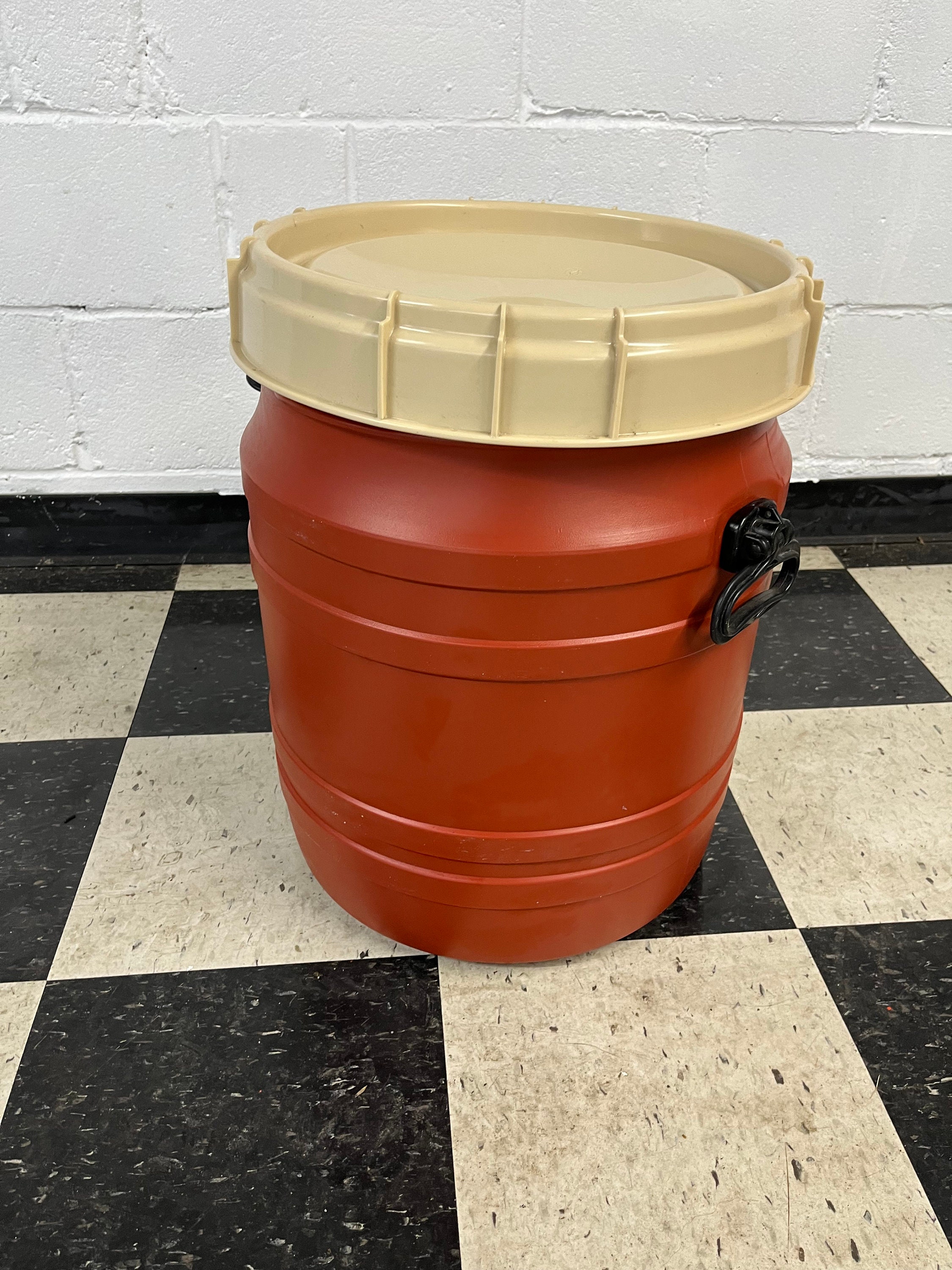 10 Gallon Food Grade Plastic Bucket, With Lid, With Handles, Garden ...