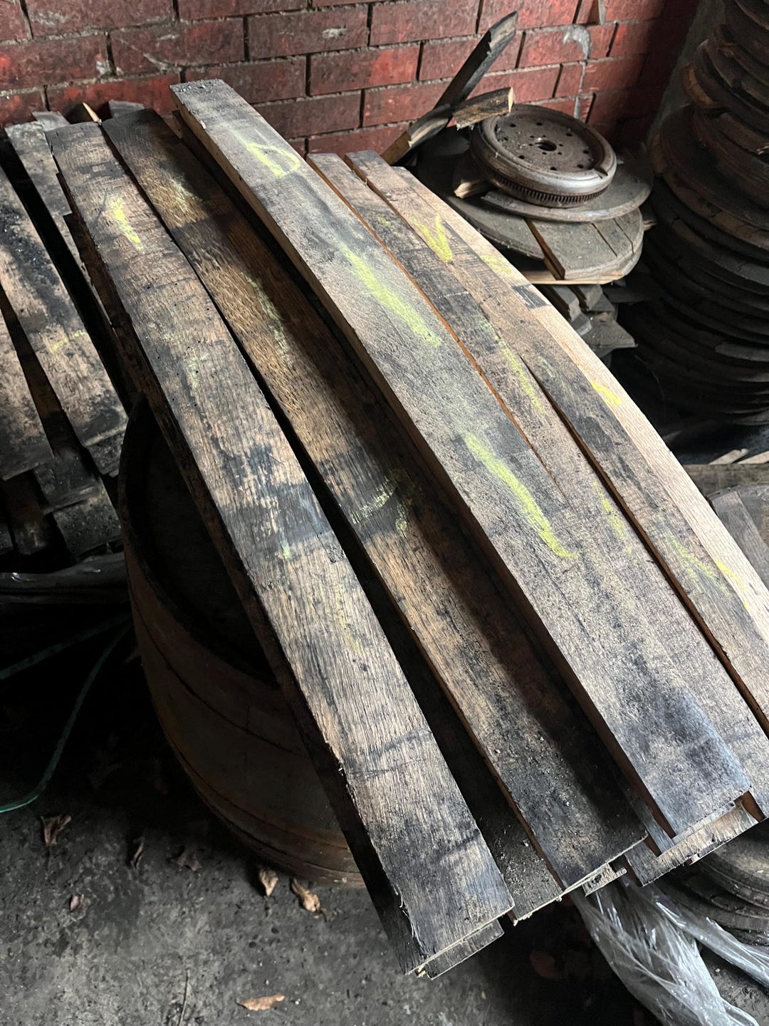 Reclaimed Oak Barrel Staves: Charred Bourbon Wood for DIY Projects - Etsy