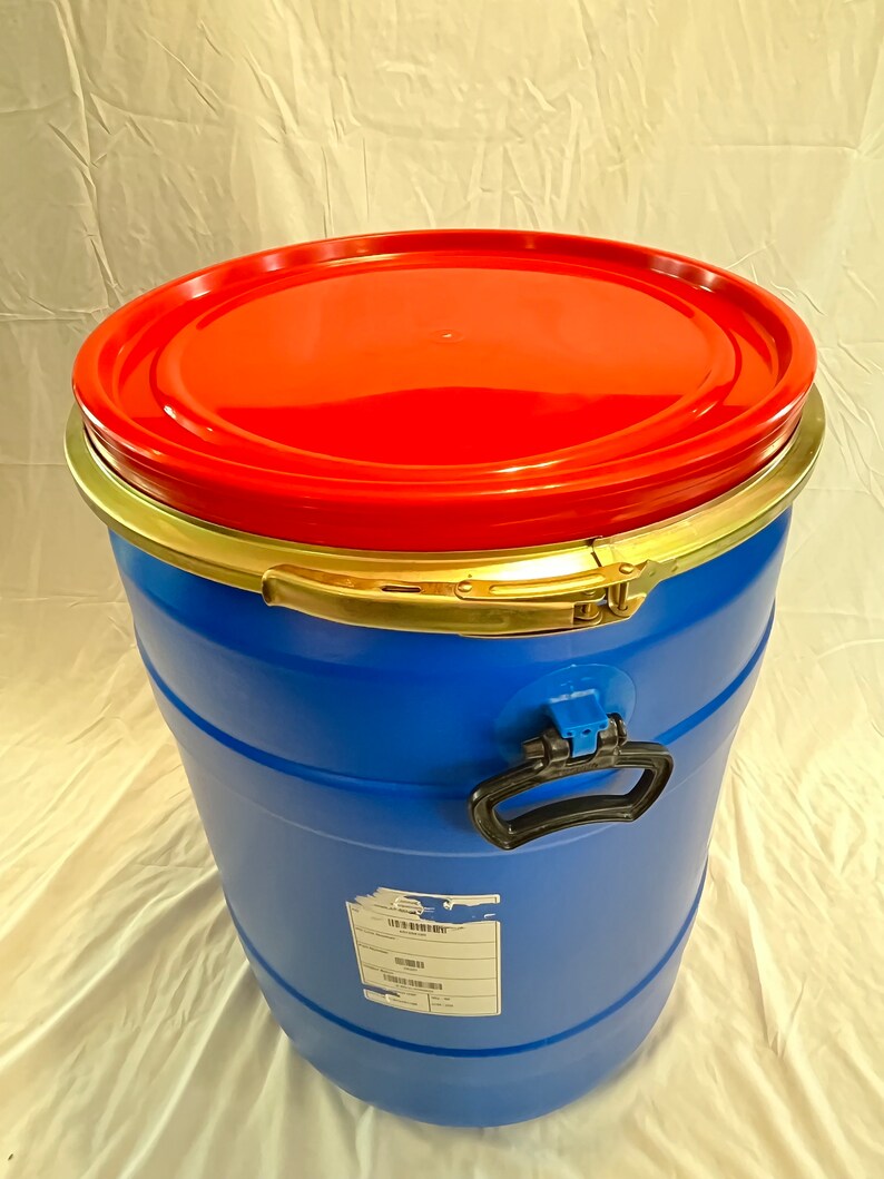 Once Used 30 Gallon Food Grade Plastic Barrel W/ Lid, Water Collecter ...