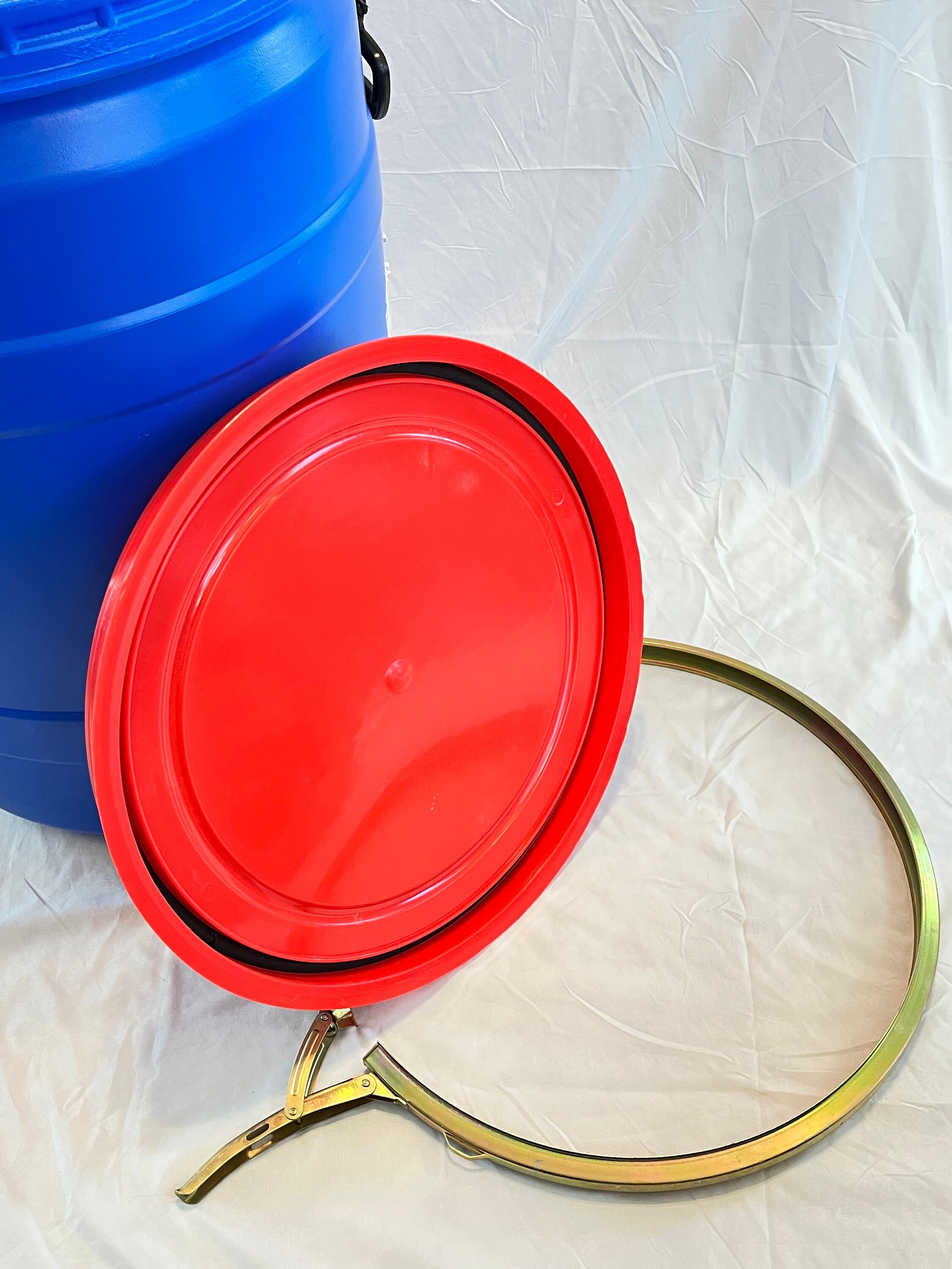 Once Used 30 Gallon Food Grade Plastic Barrel W/ Lid, Water Collecter ...