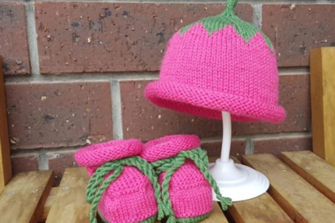 Berry Pretty Ensemble: Knitting Pattern for Adorable Hat and Boots ...