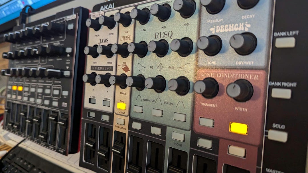 Repro 1 VST u-he Akai Midimix Controller Overlay for Reason. Midi ...