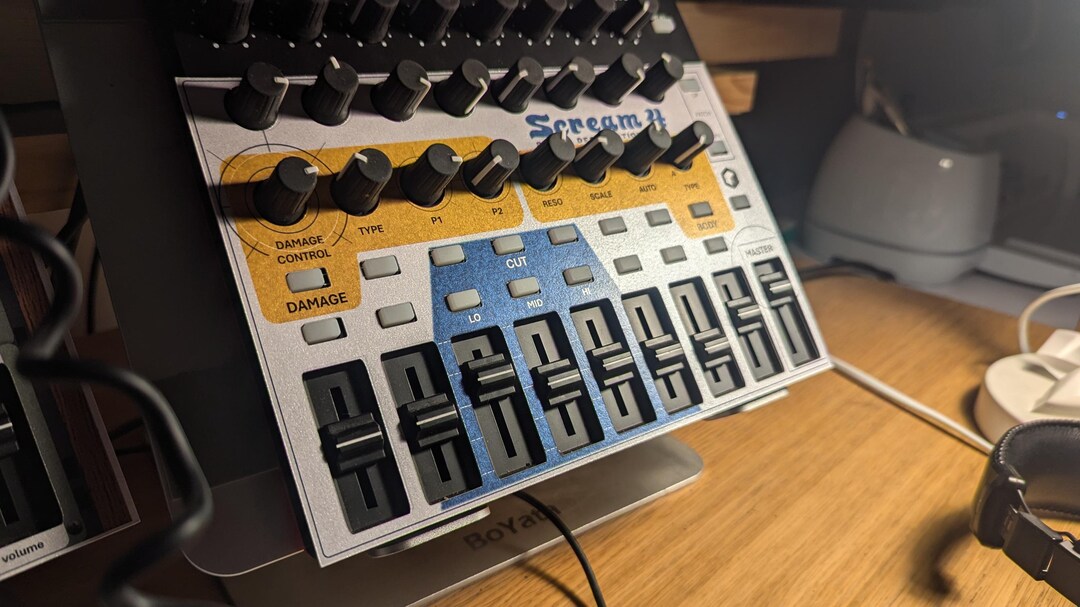 Scream 4 Sound Destruction Unit - Akai Midimix Controller Overlay for ...