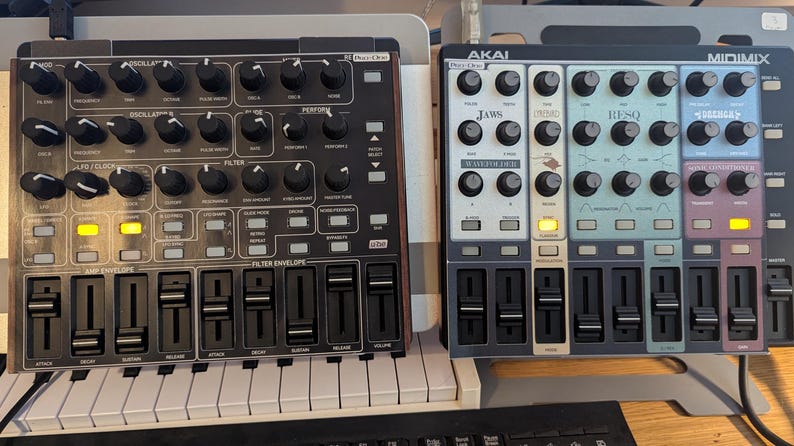 Repro 1 VST u-he Akai Midimix Controller Overlay for Reason. Midi ...