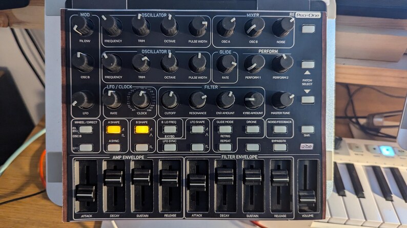 Repro 1 VST u-he Akai Midimix Controller Overlay for Reason. Midi ...