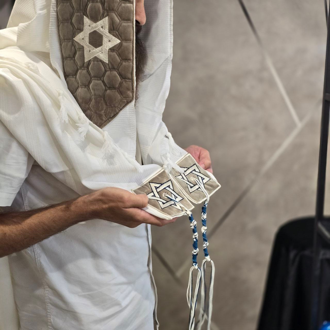 Handmade Judaica Art Embroidered Wool Talit for Men Wool Talit With ...