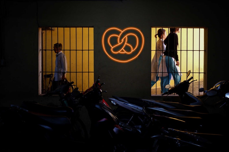 Pretzel Neon Sign for Bakery or Cafe. Coffee Bar Led Sign - Etsy