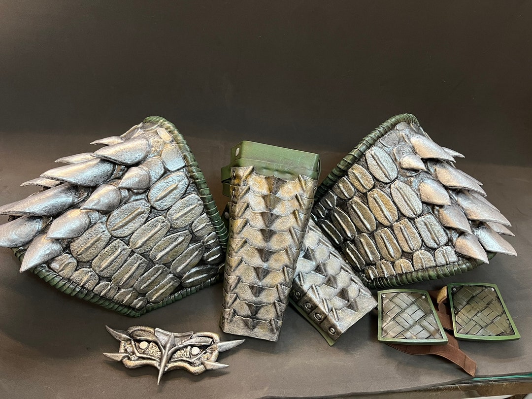 Armor Reptile Mortal Kombat - Bracers, Shoulder Guards, Belt Buckle ...