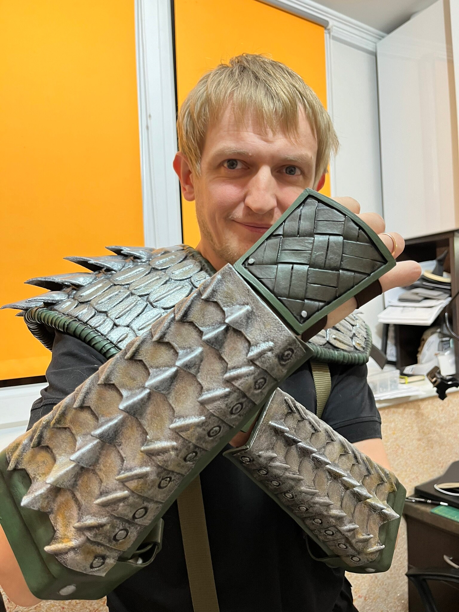 Armor Reptile Mortal Kombat - Bracers, Shoulder Guards, Belt Buckle ...