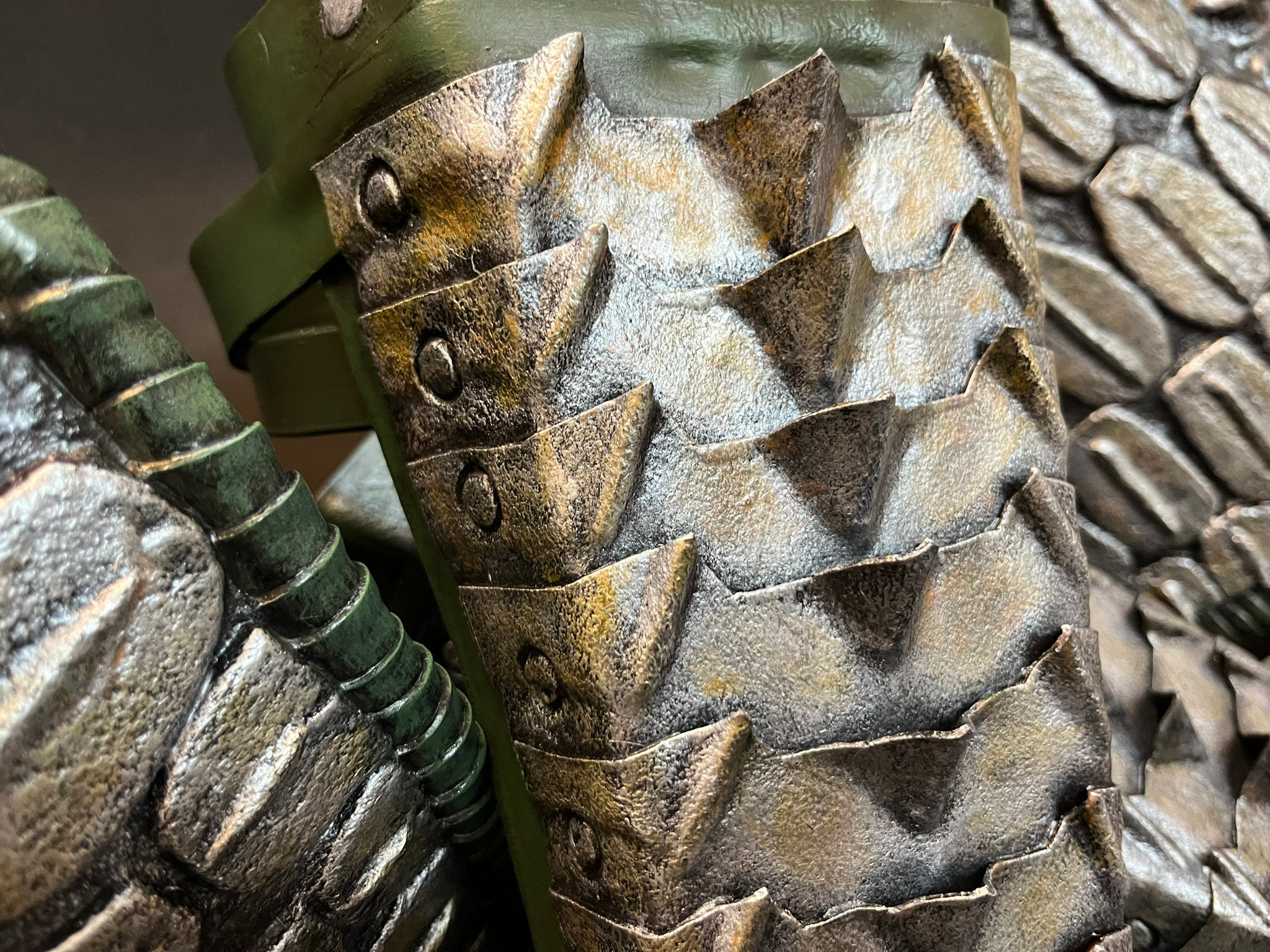 Armor Reptile Mortal Kombat - Bracers, Shoulder Guards, Belt Buckle ...