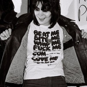 Joan Jett Beat Me Bite Me T-shirt Blackhearts Gildan Softstyle Tshirt ...