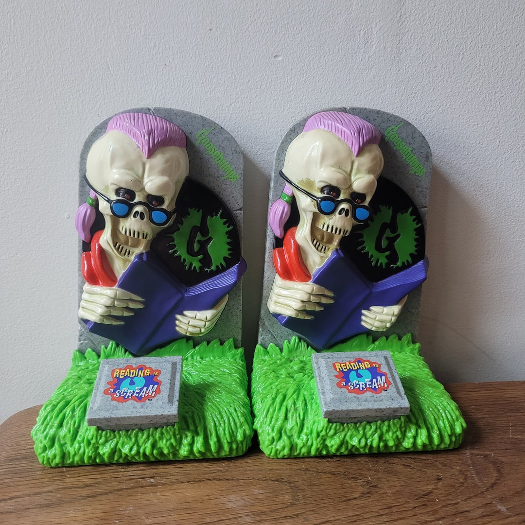 Rare Vintage 1996 Goosebumps Curly the Skeleton reading is a Scream ...