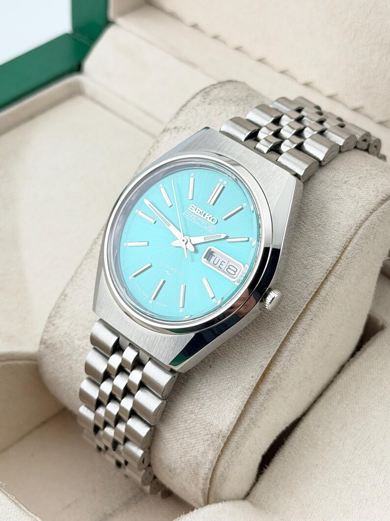 Vintage Seiko 5 Automatic Men's Watch: Sea Green Dial, Jubilee Bracelet ...