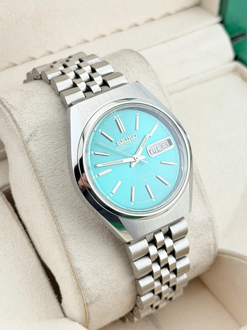 Vintage Seiko 5 Automatic Men's Watch: Sea Green Dial, Jubilee Bracelet ...