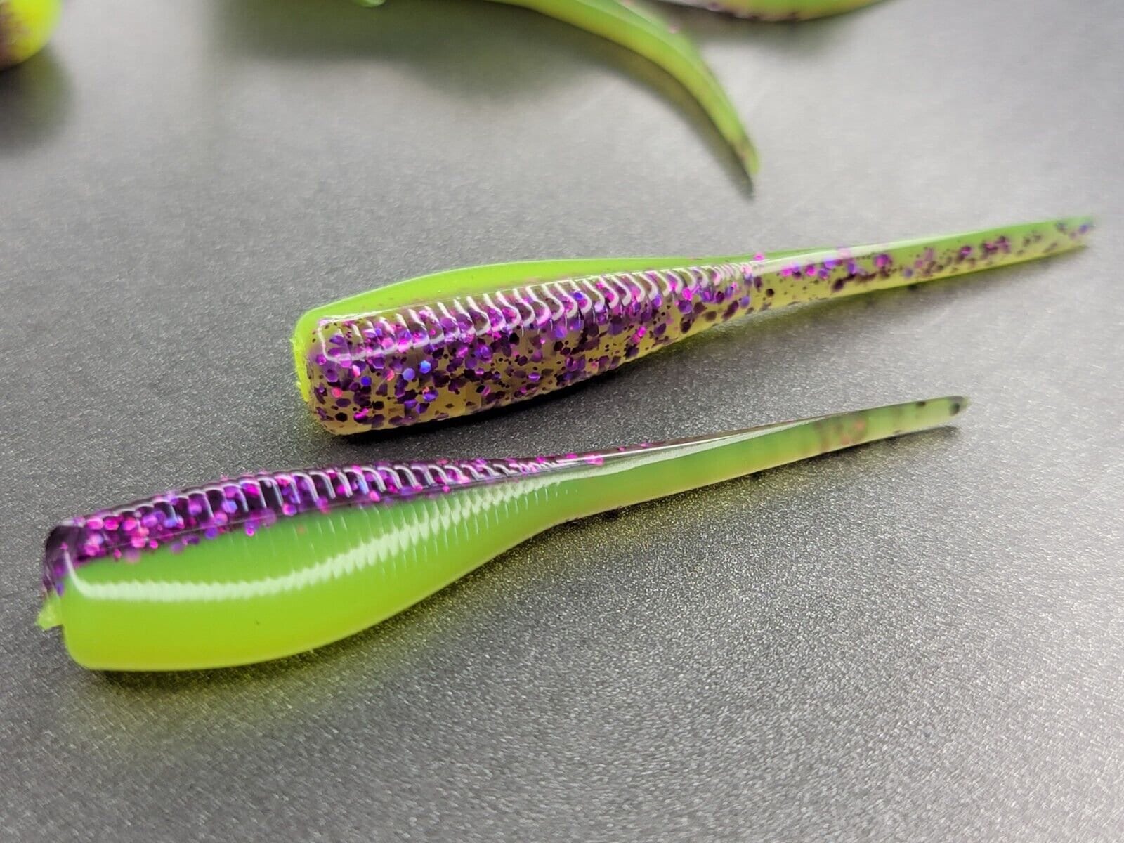 2 SLAB HUNTER 24 Pack purple/chart Grubs Jigs Crappie Panfish Stinger ...