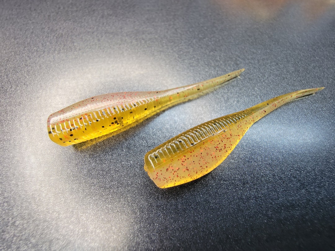 2 SLAB HUNTER 24 Pack golden Mayfly Grubs Jigs Crappie Panfish Stinger ...