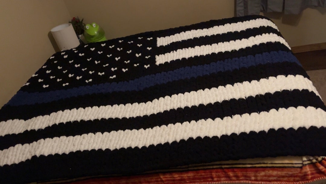 Chunky Knit Thin Blue Line Blanket - Etsy