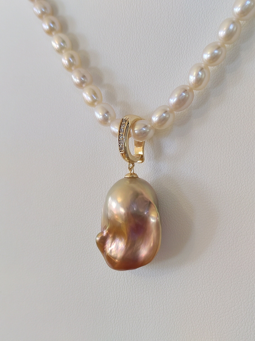 Baroque Pearl Pendant Necklace Gold Iridescent Lustrous Pearl Pendant ...