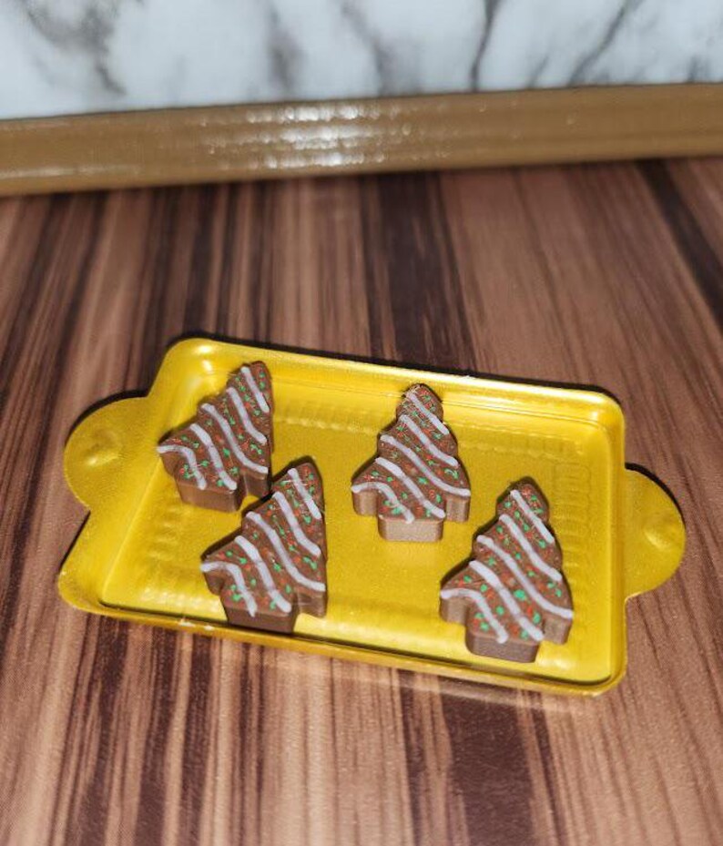 1:6 Scale Christmas Tree Snack Cakes - Etsy