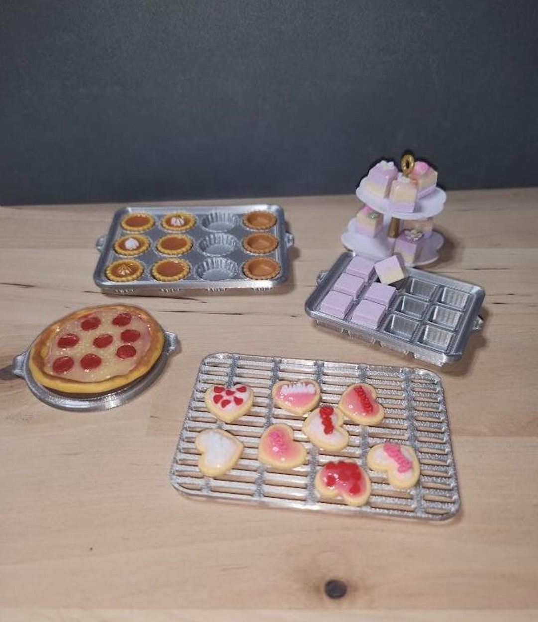 Miniverse Tart Pan, Petit Fours Pan, Pizza Pan and Cookie Cooling Rack ...