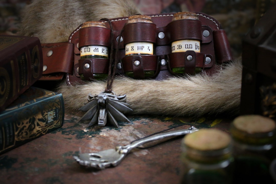Alchemist Baldric – Witcher Manticore-inspired Handmade Leather Potion ...