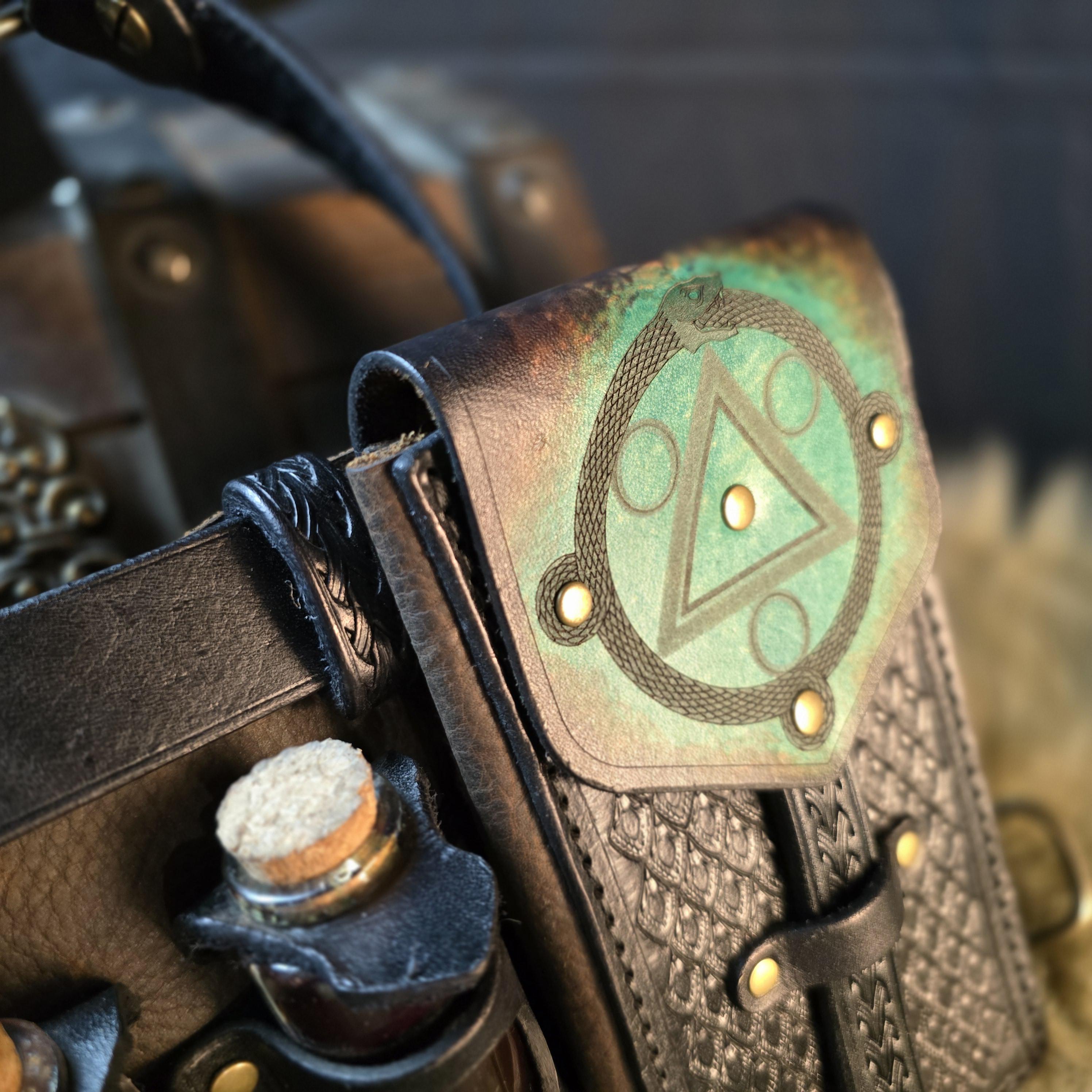 Viper Alchemist Leather Thigh Holster: LARP Cosplay Potion Baldric - Etsy