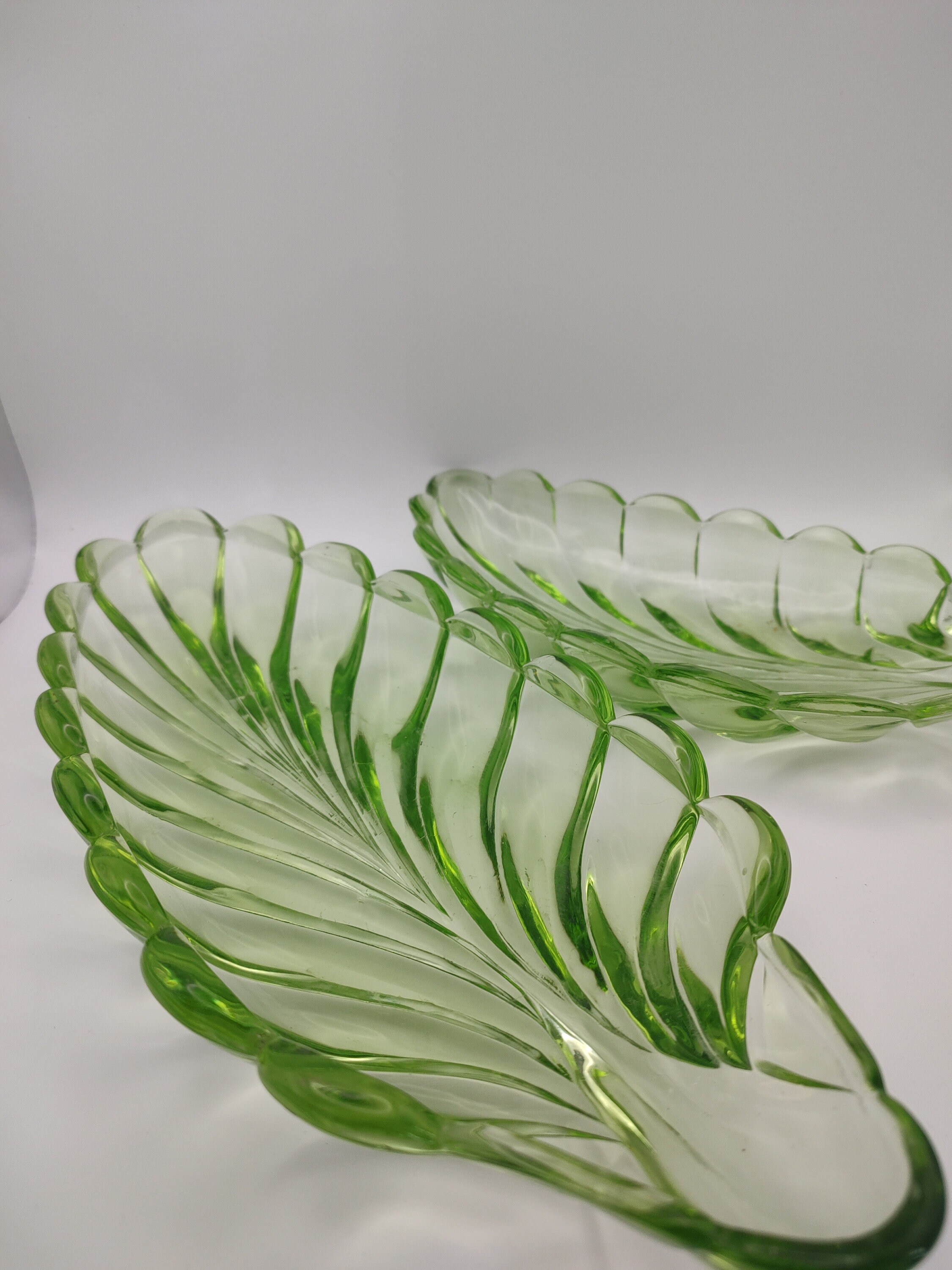 Set of 2 Vintage Art Deco Green Glass Leaf Dishes - Etsy