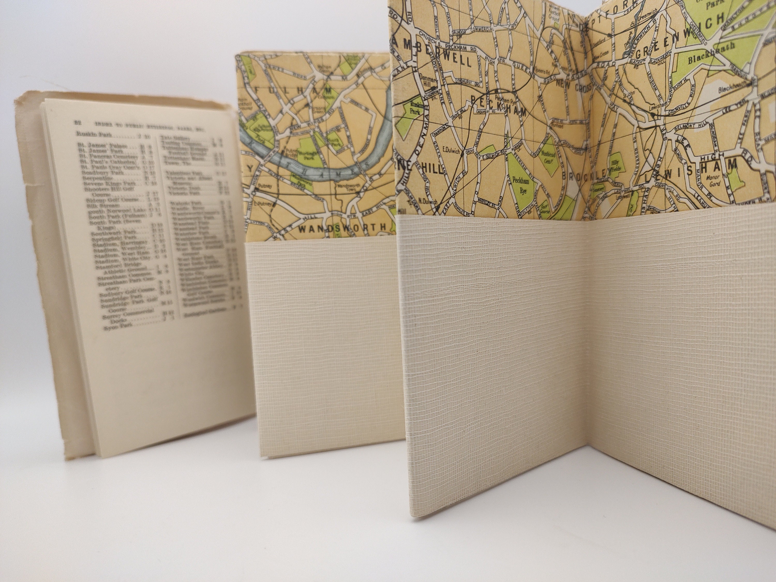 Antique Bacon's Gem Map of London & Suburbs C1920 to 1930 Antique Map of London, Old London Map ...