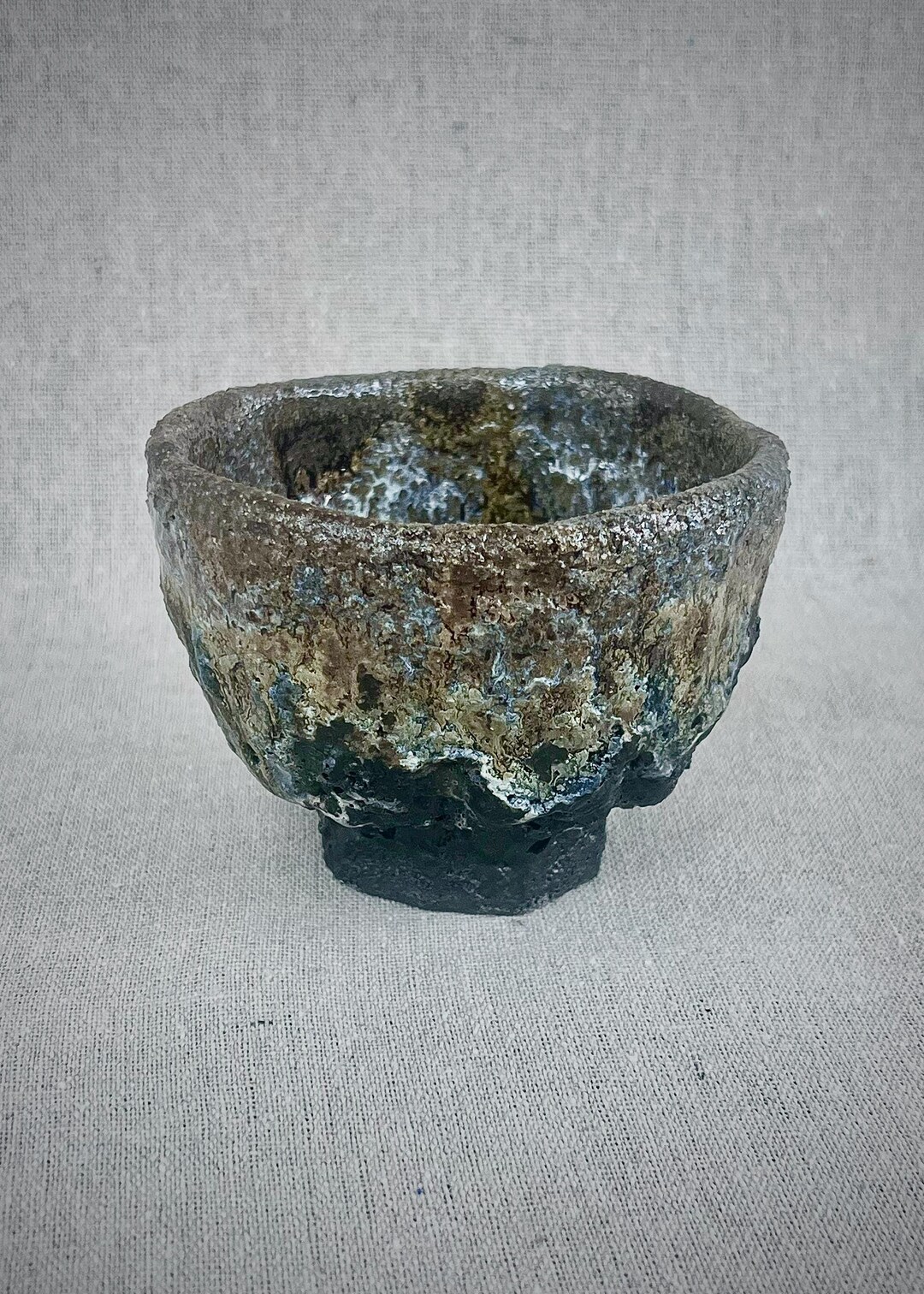 Traditional Japanese Textured Chawan Cup in Glazed Black Stoneware ...
